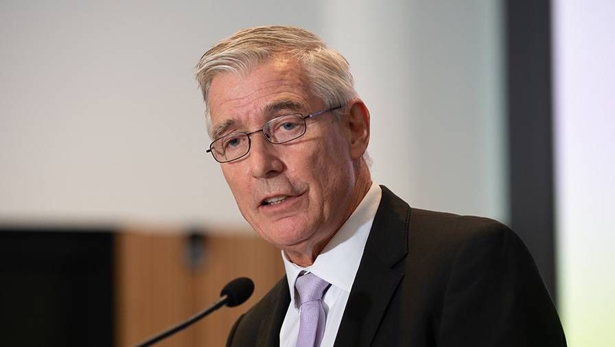 Air NZ challenged by MPs over pricing and regional cancellations