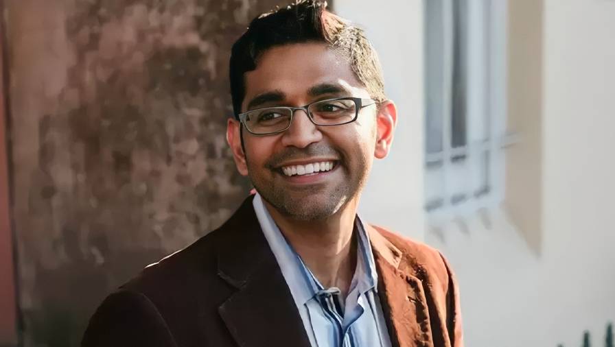 Muralidhar hands over Phase One reins as he seeks office