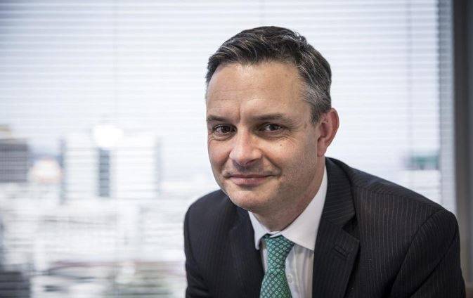 Shaw proposes flooding the market with EVs