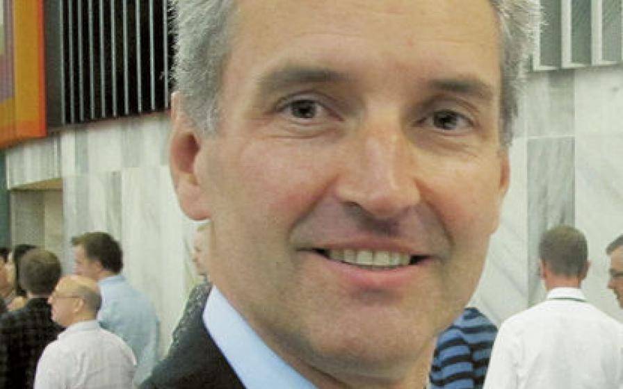 Services, manufacturing activity show economy is outpacing expectations