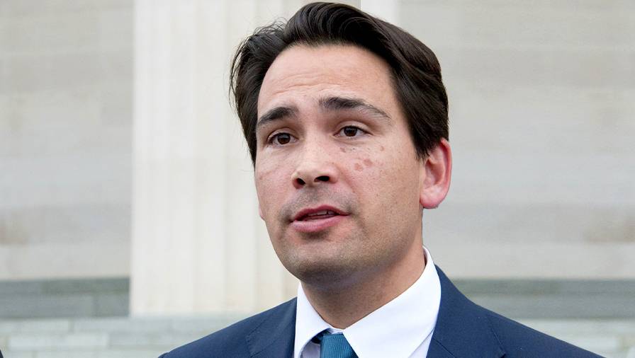 Simon Bridges’ ‘reasonably unique skills’ for a business career