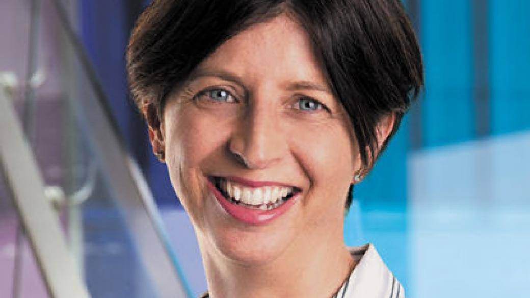 Angela Bull quits Metro Glass board