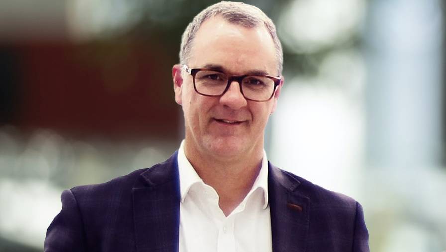 Turners brushes off tough economy with top profit