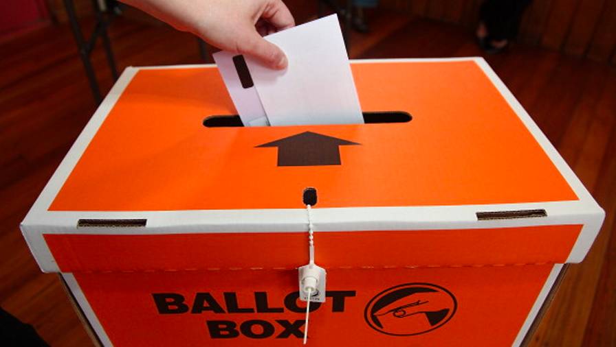 Late enrolments, special votes pressured Electoral Commission