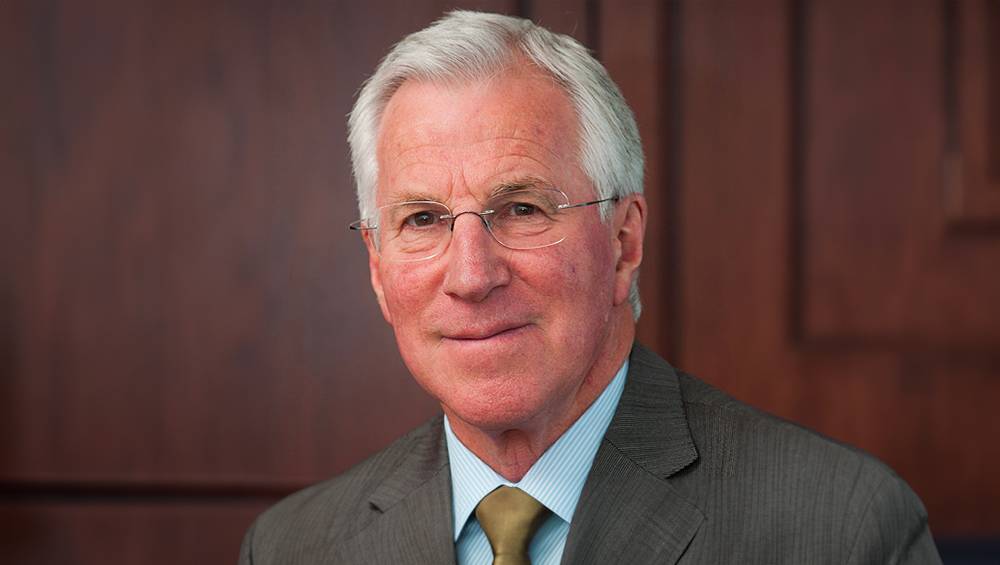 Bob Buckle shines spotlight on central bank independence