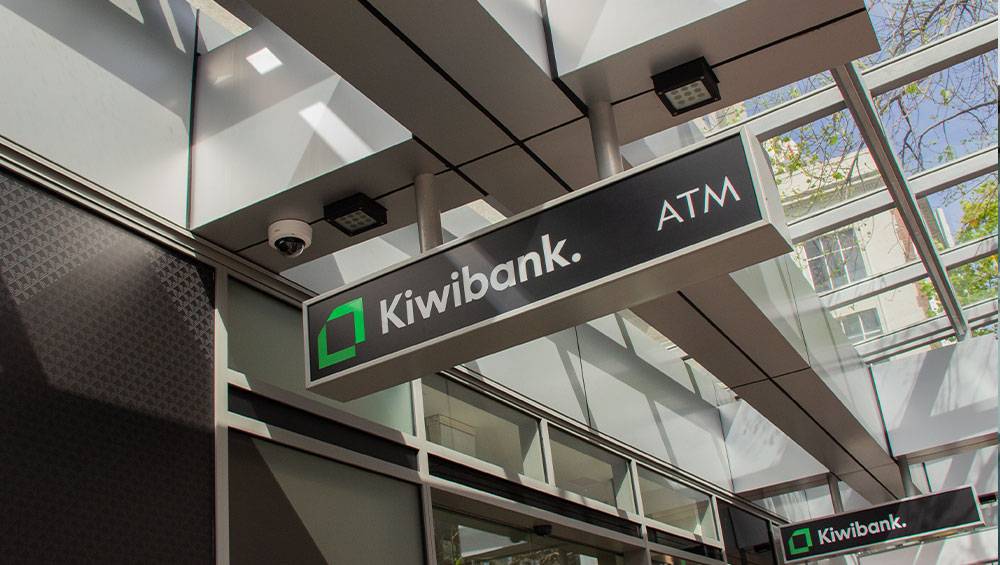 ComCom reinforces Kiwibank as maverick challenger
