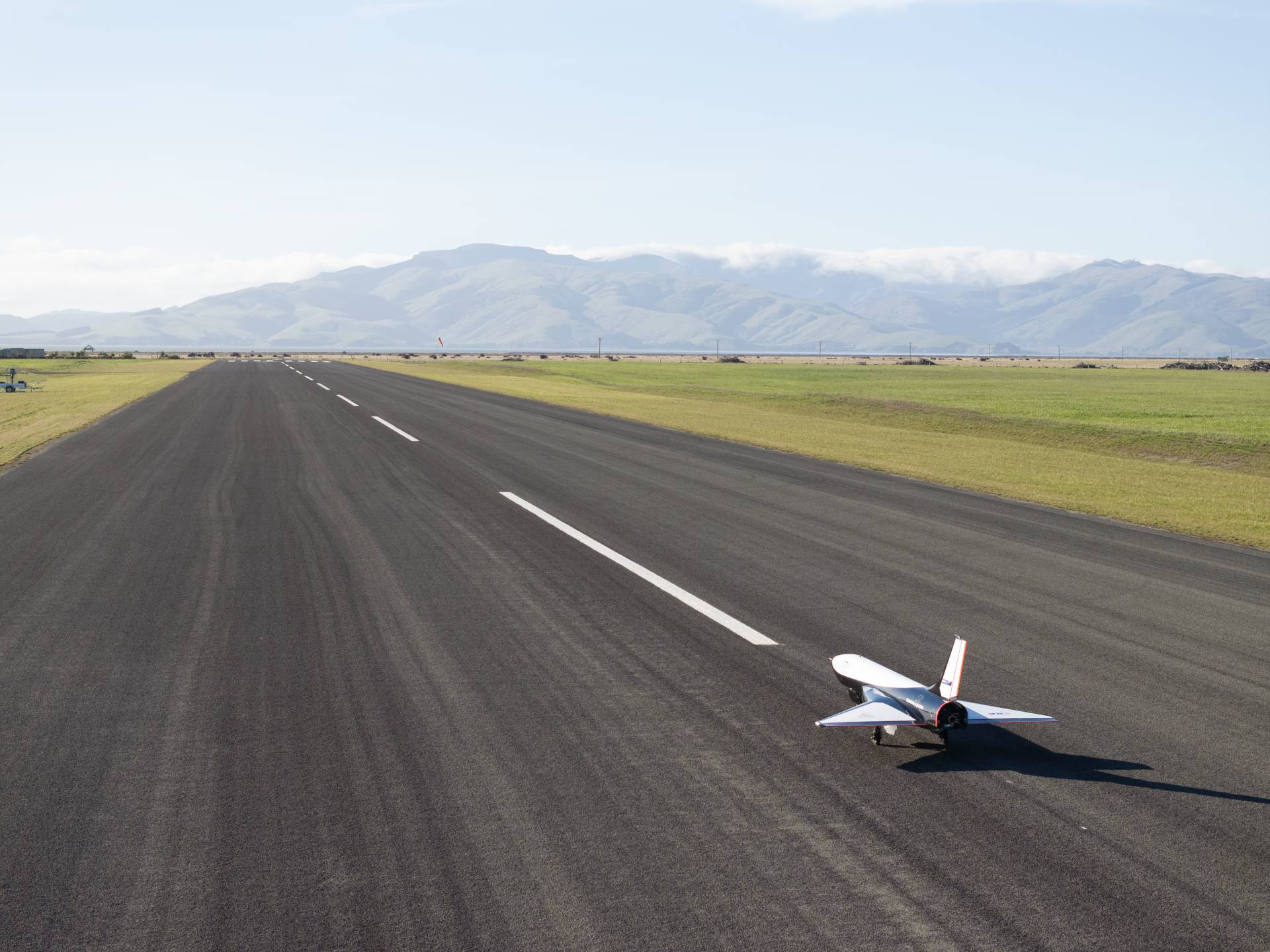 First US payload flies on Dawn Aerospace rocket-powered aircraft