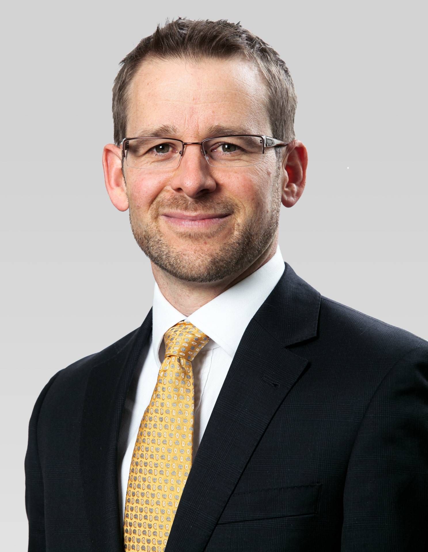 'Flat' result flagged for country's largest gateway