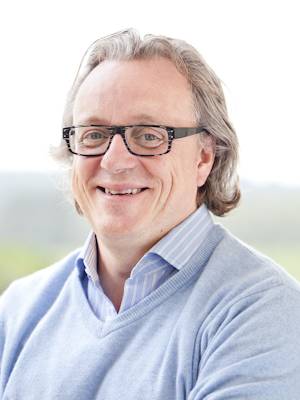 Top wine company boss quits