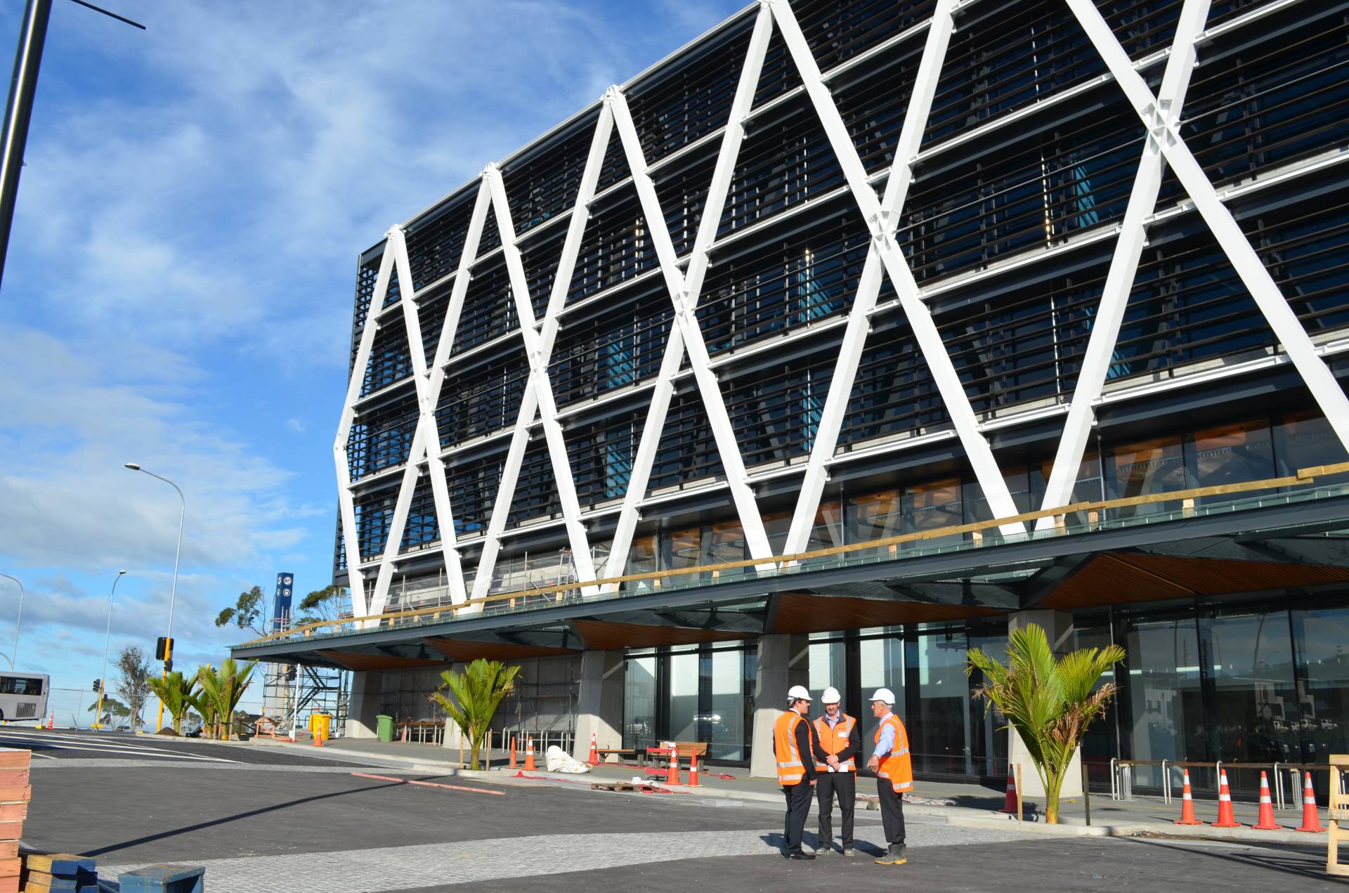 Auckland's MIT opens breakthrough campus/transport hub