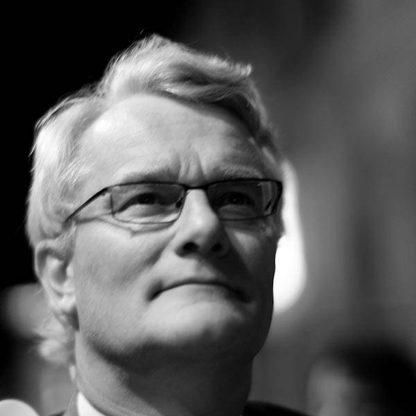 Peter Dengate Thrush re-appointed to United Nations Committee on ...