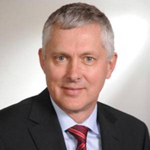 Hutson returns for another bite of Abano