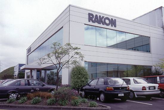 Rakon criticised for 'disturbing' loss announcement