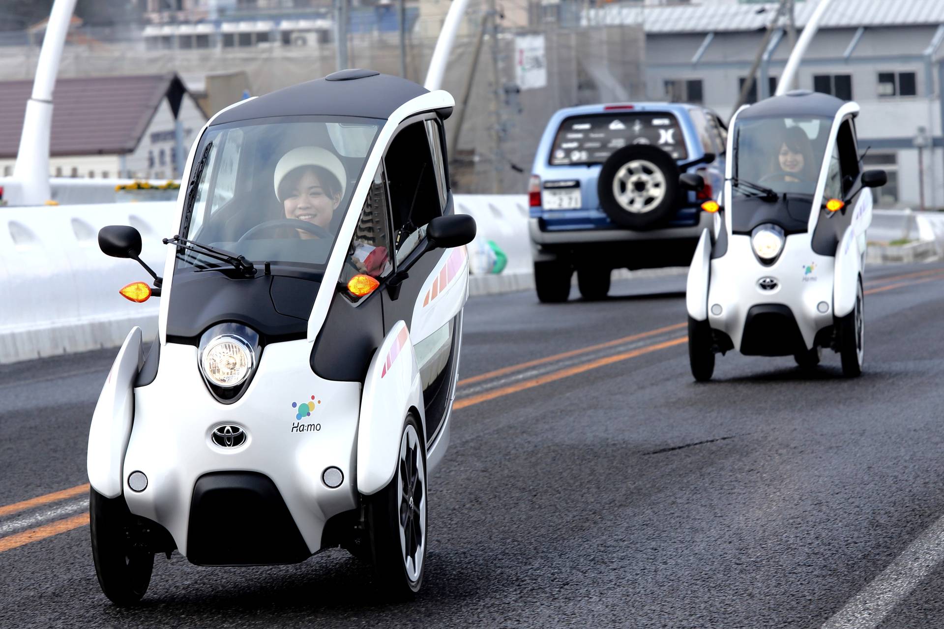 Car Torque: Toyota Three-Wheeler Hits the Road