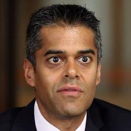 Analyst picks plummeting Aussie dollar