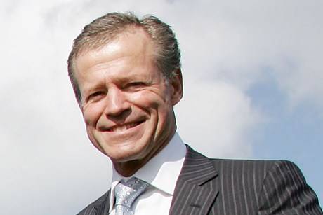 Queen honours former Speaker, Queenstown's top businessman