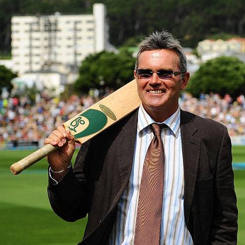Martin Crowe dies at 53