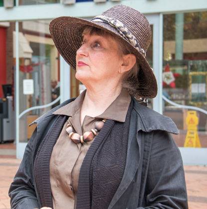 Penny Bright draws on councillor support to stop forced house sale