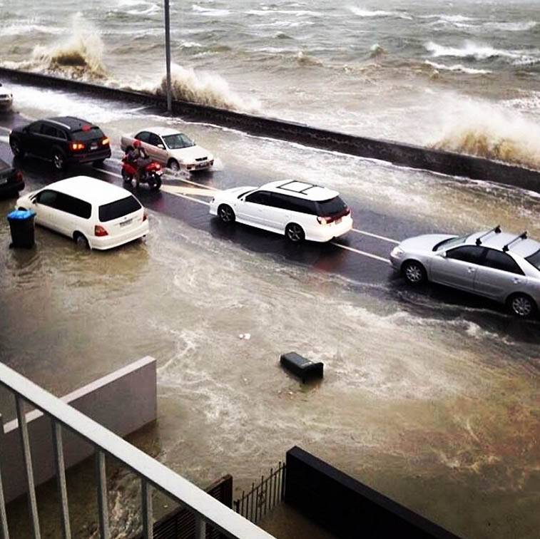 UPDATED: Auckland's Tamaki Drive re-opens as weather improves